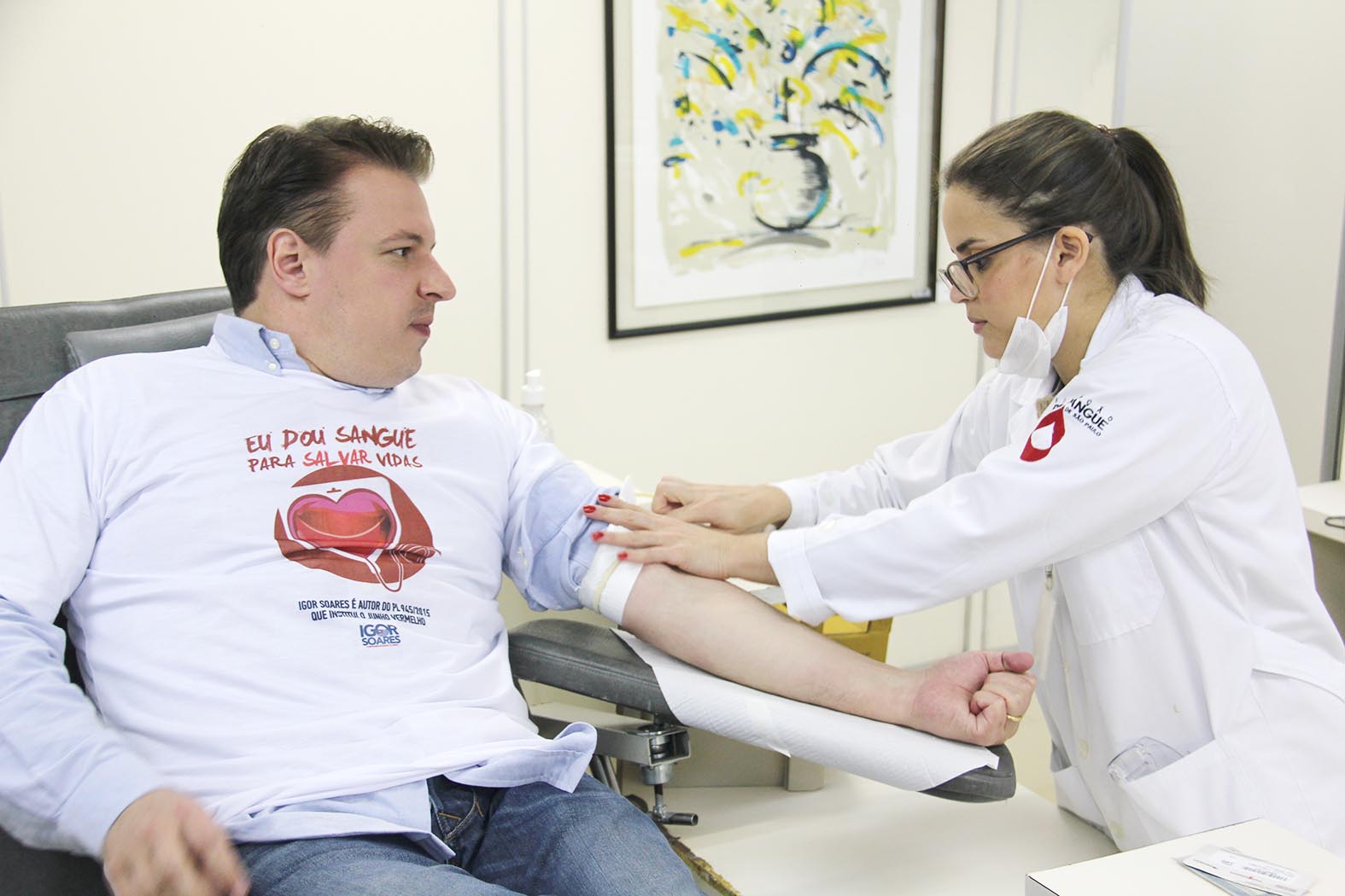 Igor Soares mobiliza equipe e amigos para doar sangue | Visão Oeste