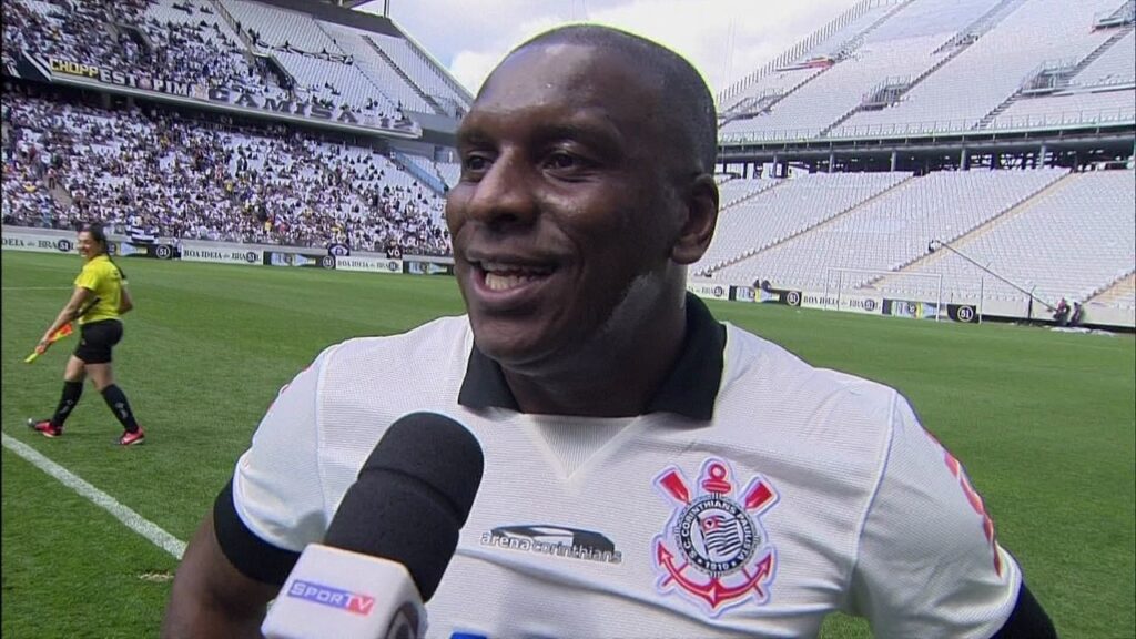 Gilmar Fubá, campeão mundial pelo Corinthians, morre aos 45 anos ...