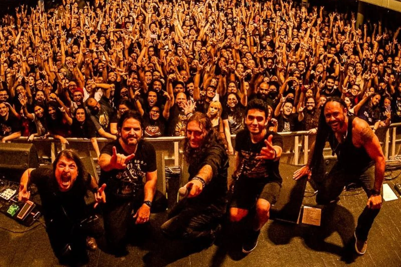 Angra anuncia show em Osasco em dezembro
