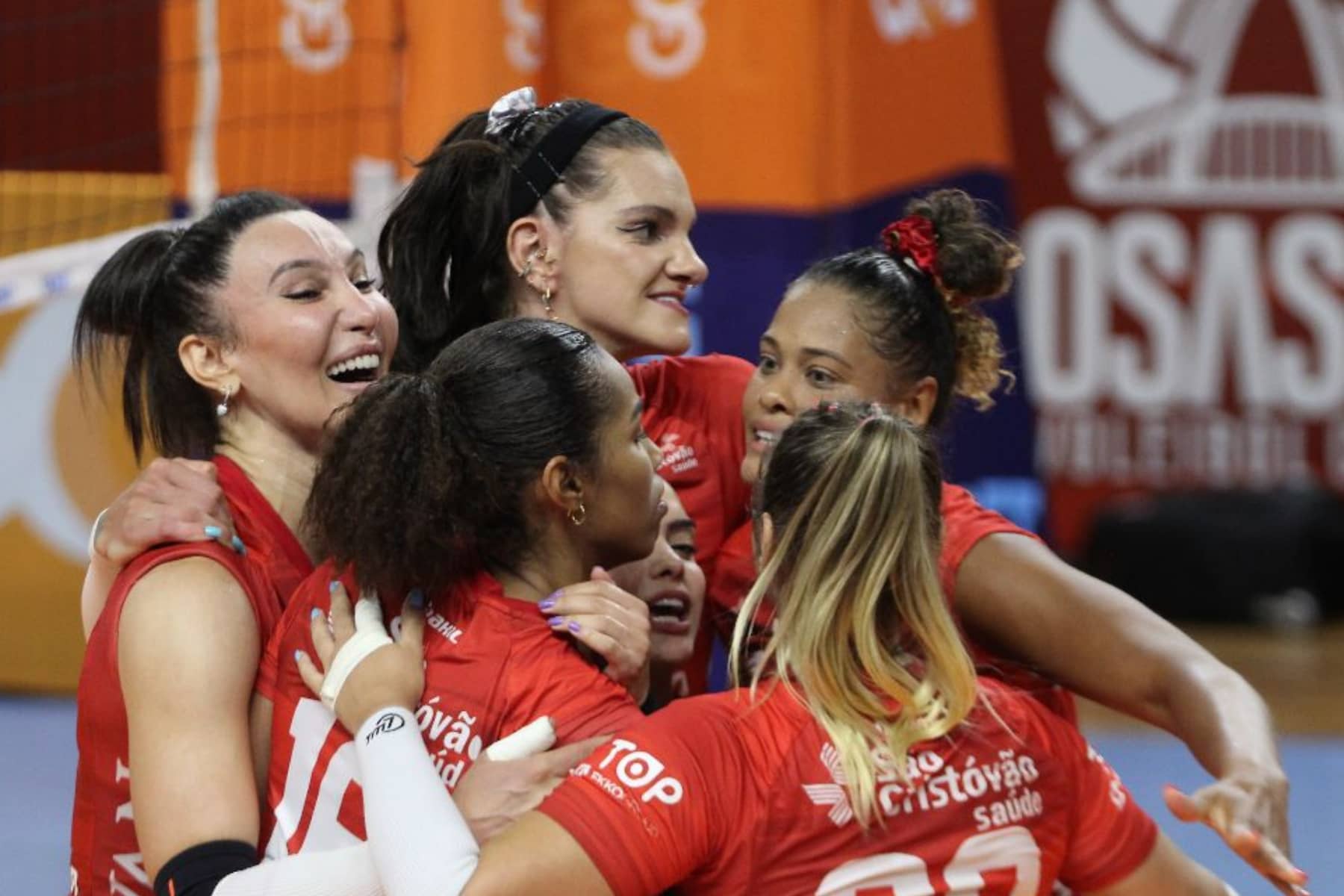 Em casa, Osasco Vôlei derrota o Brasília e assume a vice-liderança da ...
