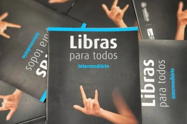 Projeto Libras Para Todos realiza aula inaugural no Teatro Municipal de ...