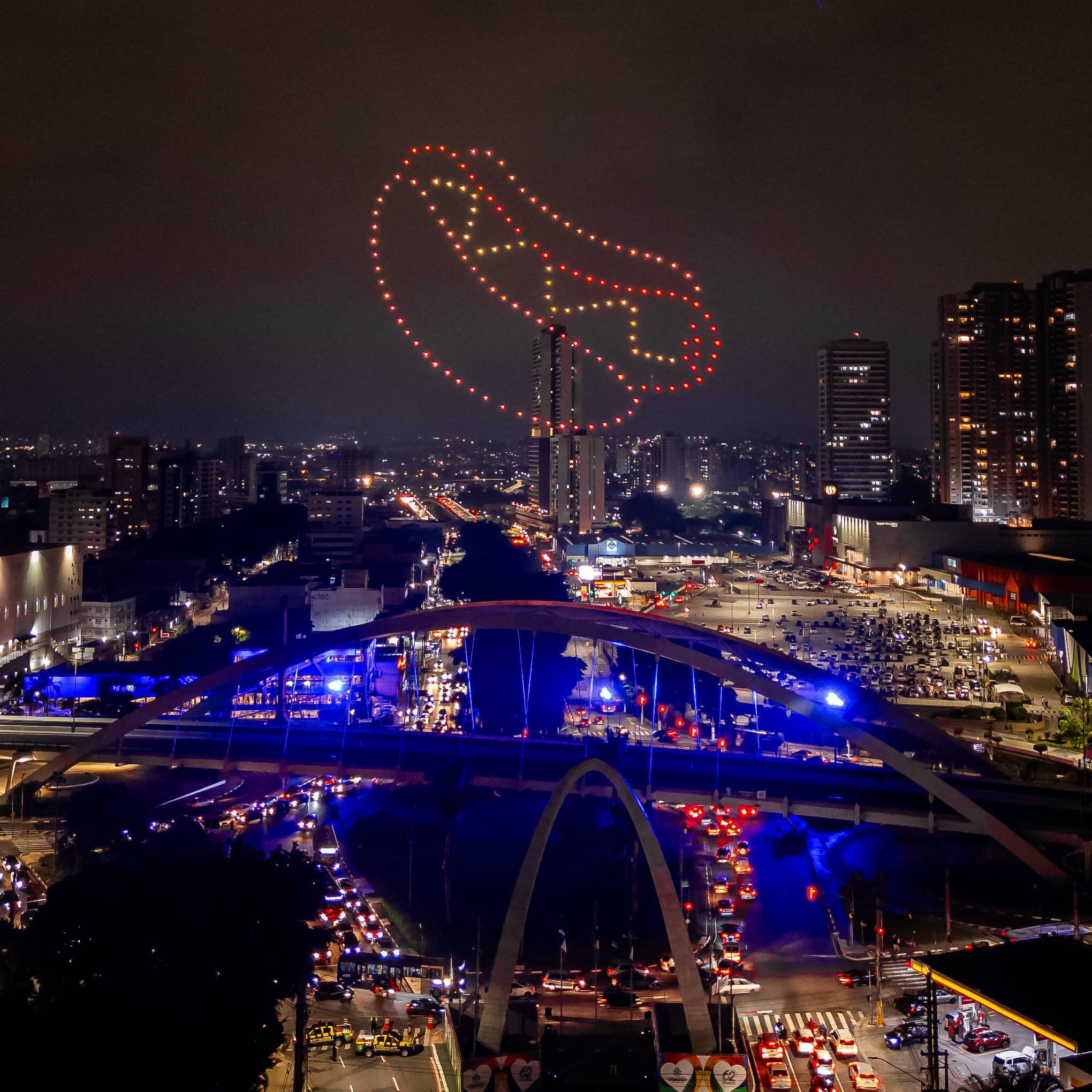 Você viu? Show de drones enfeita o céu de Osasco no aniversário da ...