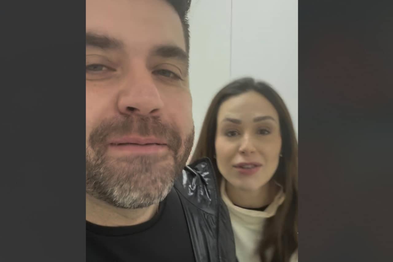 Prefeito de Cajamar se emociona ao segurar José, o filho gêmeo ...